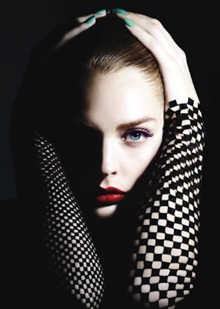 The Magic Of The Red Lipstick Makeup