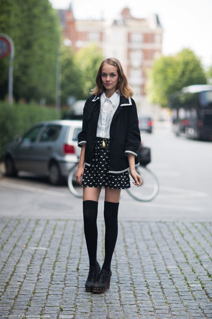 10 Great Ways to Accessorize a Strict School Uniform
